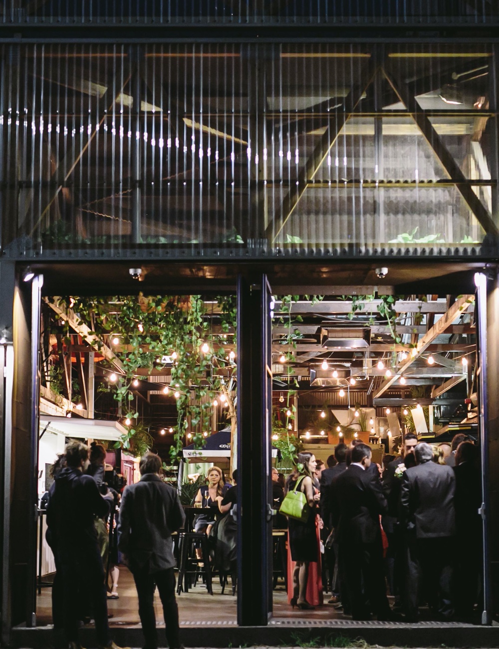 Our beer garden is the ideal space to hang out, day or night.